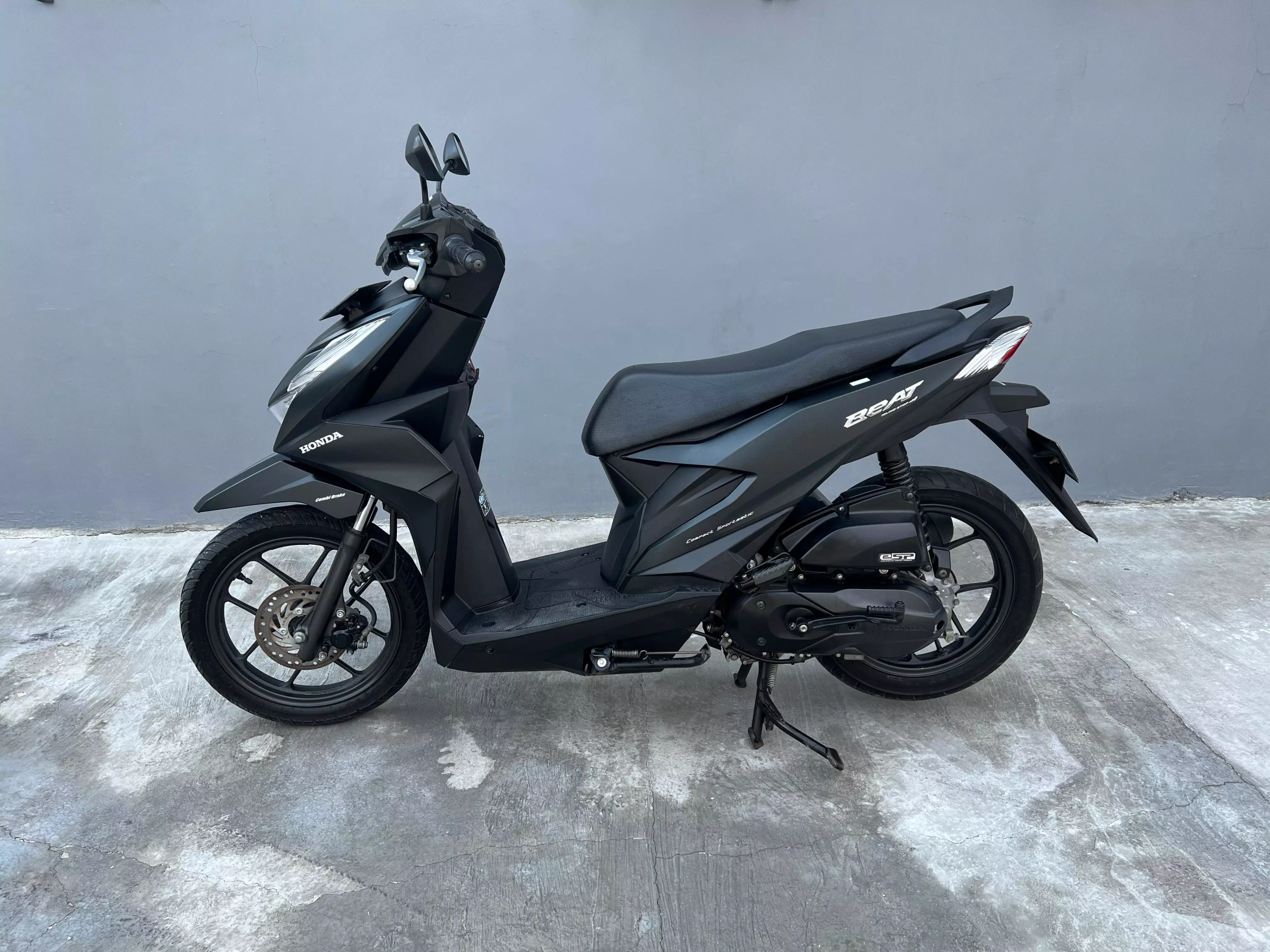 Beat Deluxe 2021 Plat AE MAGETAN ISS Hitam - HUMA MOTOR JUAL BELI MOTOR ...