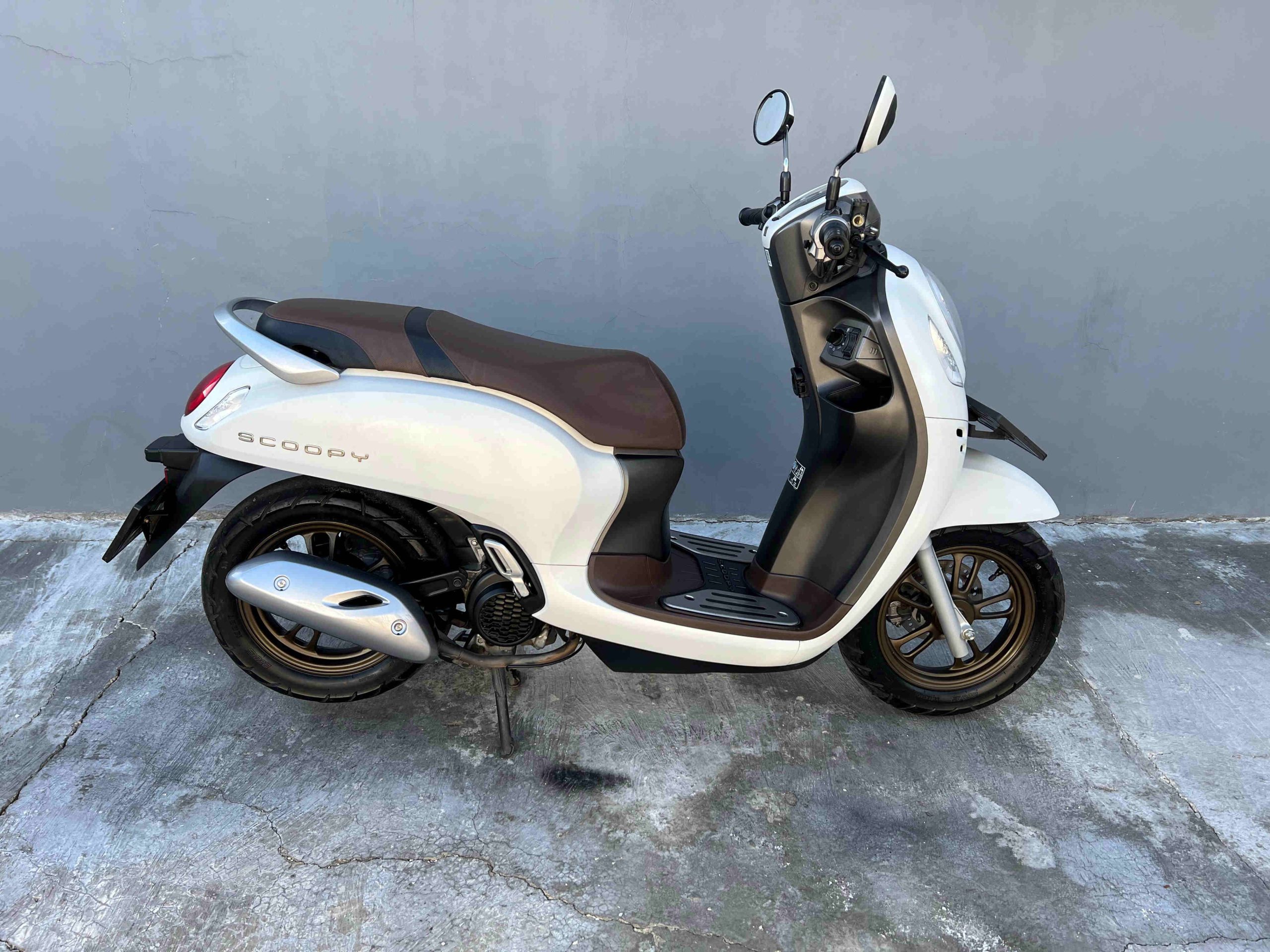 Scoopy 2022 Putih Plat AE MAGETAN - HUMA MOTOR JUAL BELI MOTOR BEKAS ...
